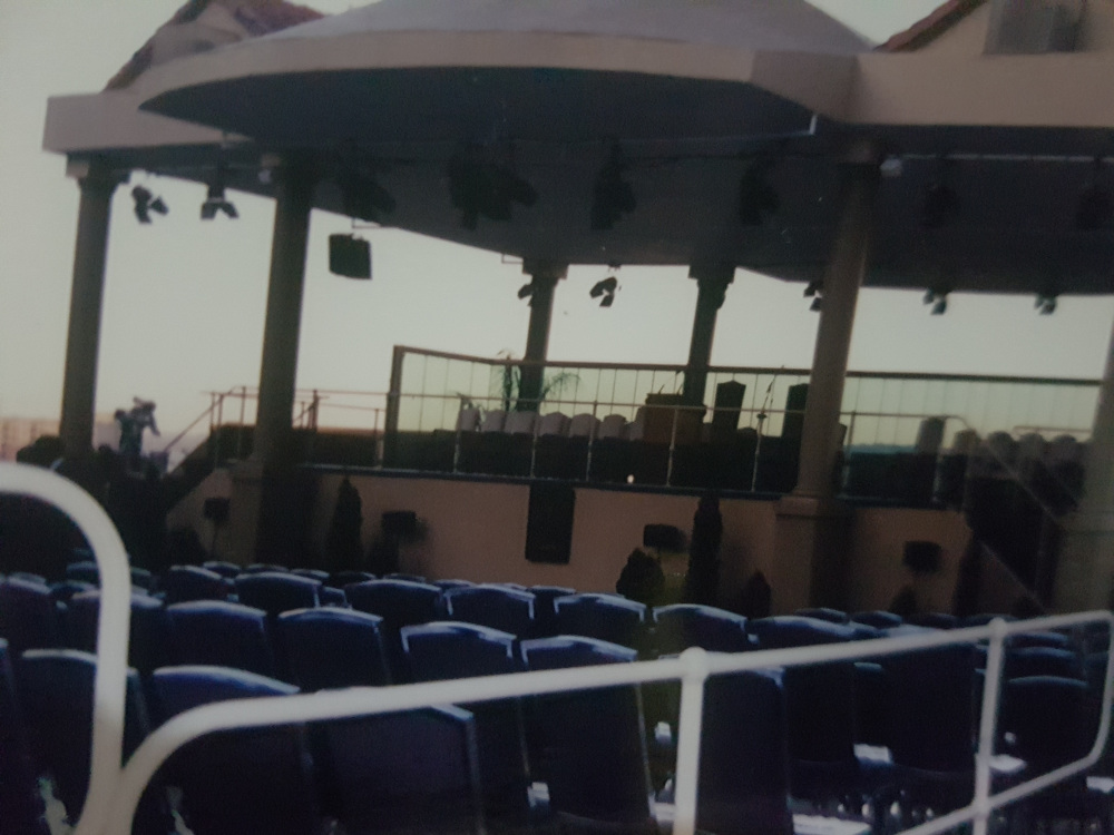 Ongemanierde duiwe by die Uniegebou | Vaalweekblad