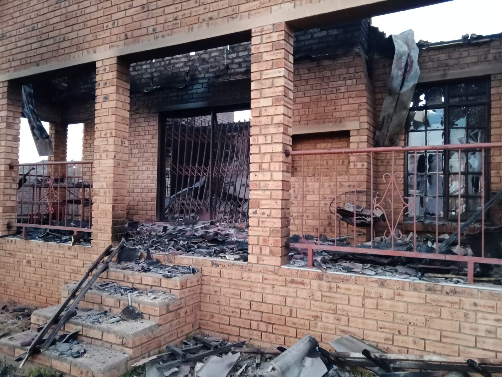 Vaaloewer-gesin dankbaar vir hulp na huisbrand | Vaalweekblad