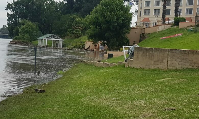 Vaalrivier oorstroom sy walle - Riviera on Vaal | Vaalweekblad