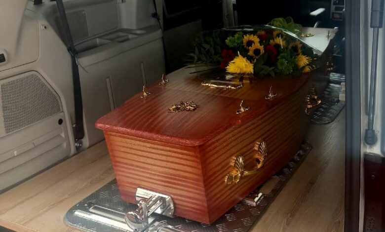 Oom Stan (wat half verkluim uit veld gered was) oorlede | Vaalweekblad