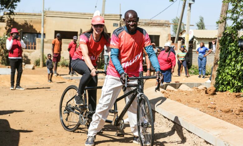 Team vitality donates tandem bike to David | Vaalweekblad