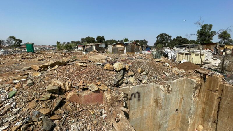 Plastic City se Zama-Zamas vasgevat | Vaalweekblad