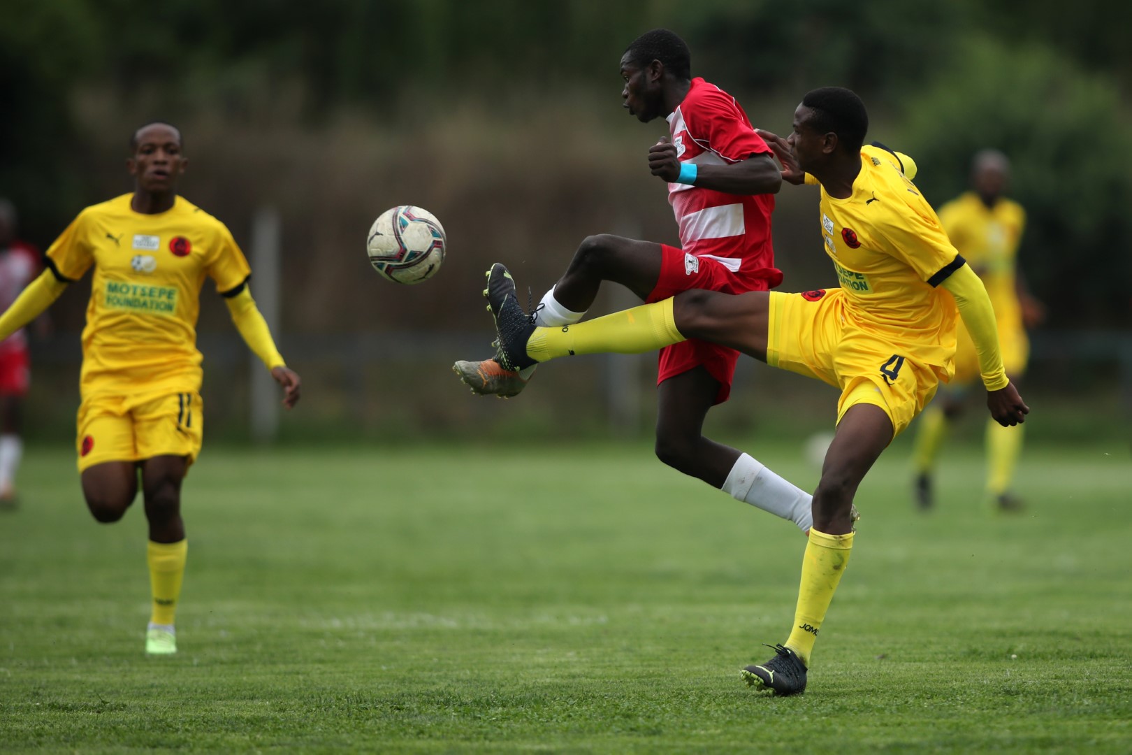 Jomo Cosmos in the Vaal | Vaalweekblad