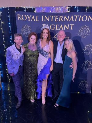 Vaal se Monique dra die kroon – Miami wink | Vaalweekblad