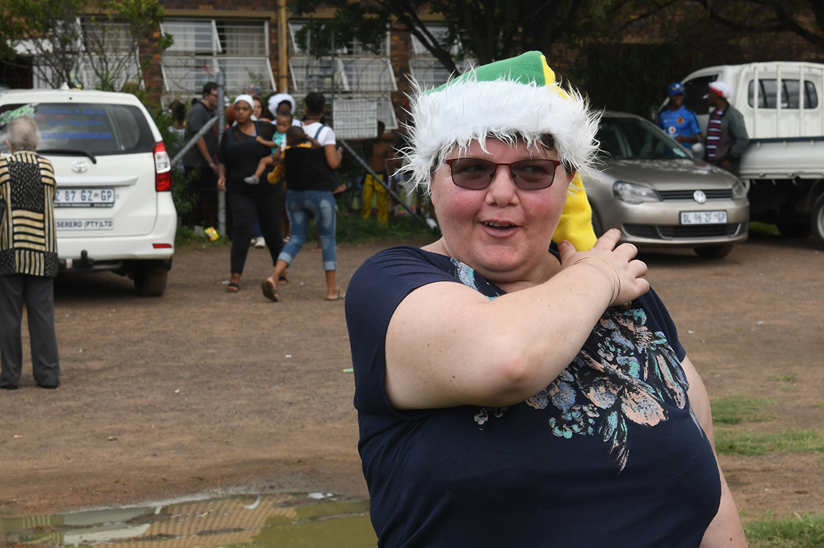 Kersmakietie vir Leeuhof se kinders gehou | Vaalweekblad