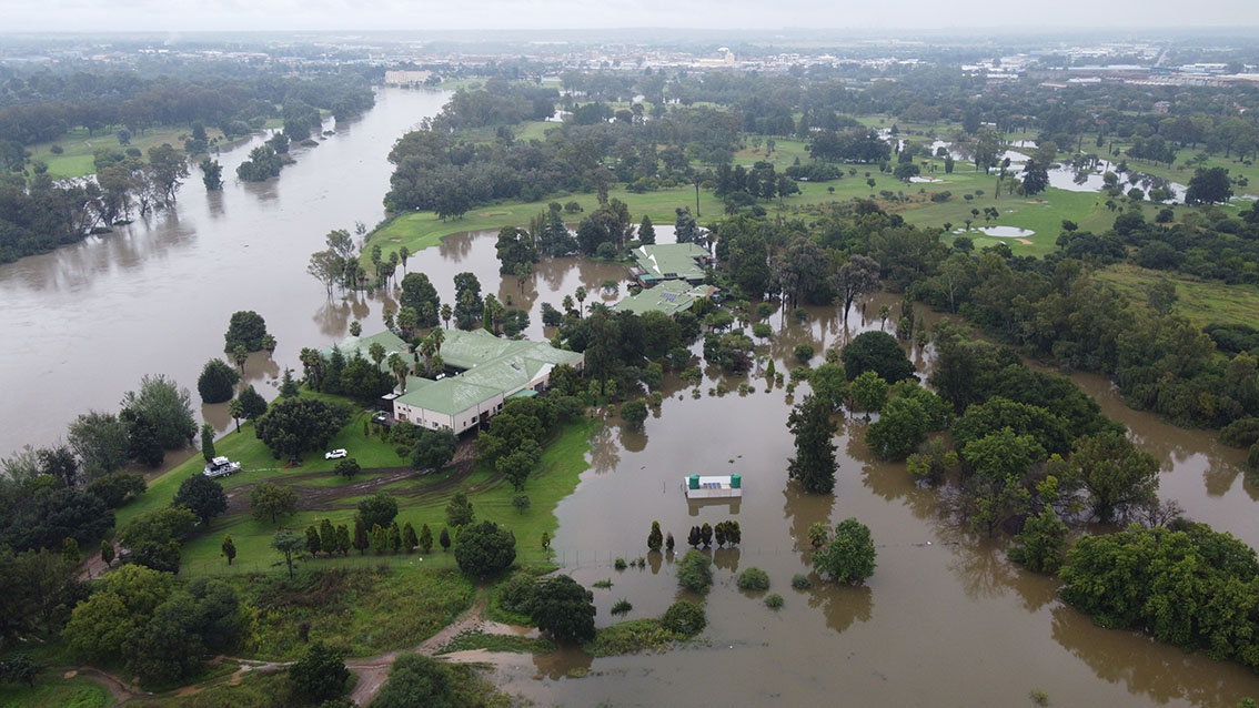 LUGFOTO'S: Paaie onder water in Drie Riviere | Vaalweekblad