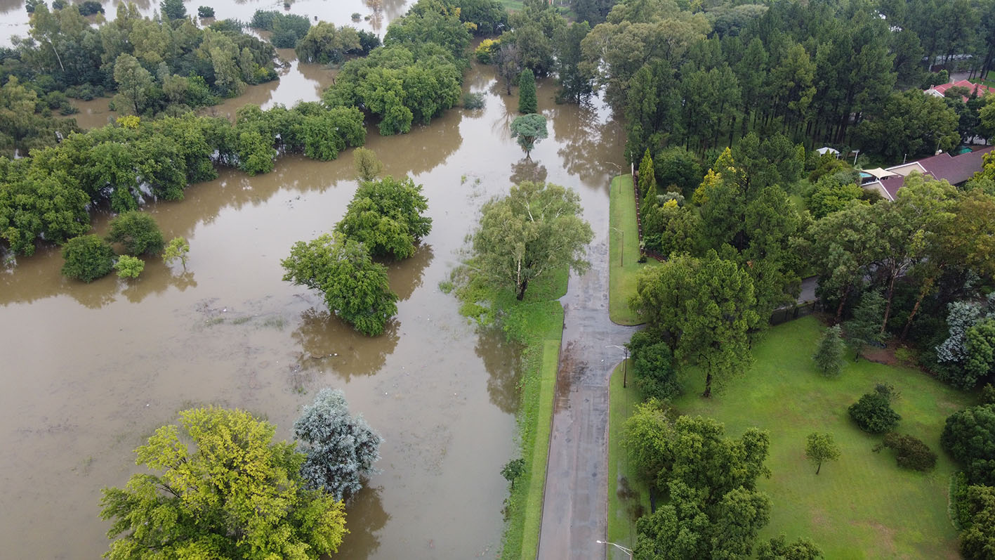 LUGFOTO'S: Paaie onder water in Drie Riviere | Vaalweekblad