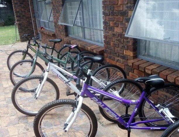 Spesiale 3-wiel fietse vir mense met balansprobleme, outisme en ander ...