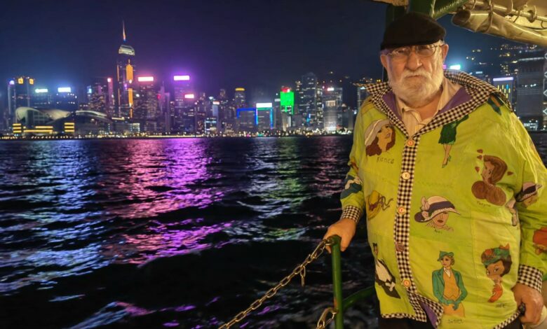 Lewensliggies se baadjie kuier saam met Nico in Hongkong | Vaalweekblad