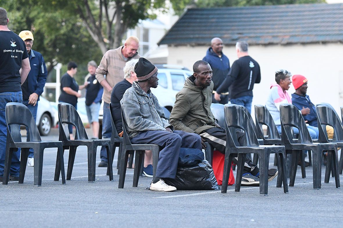 Parkeerterreinprediker maak kerk toeganklik vir haweloses en Jan ...