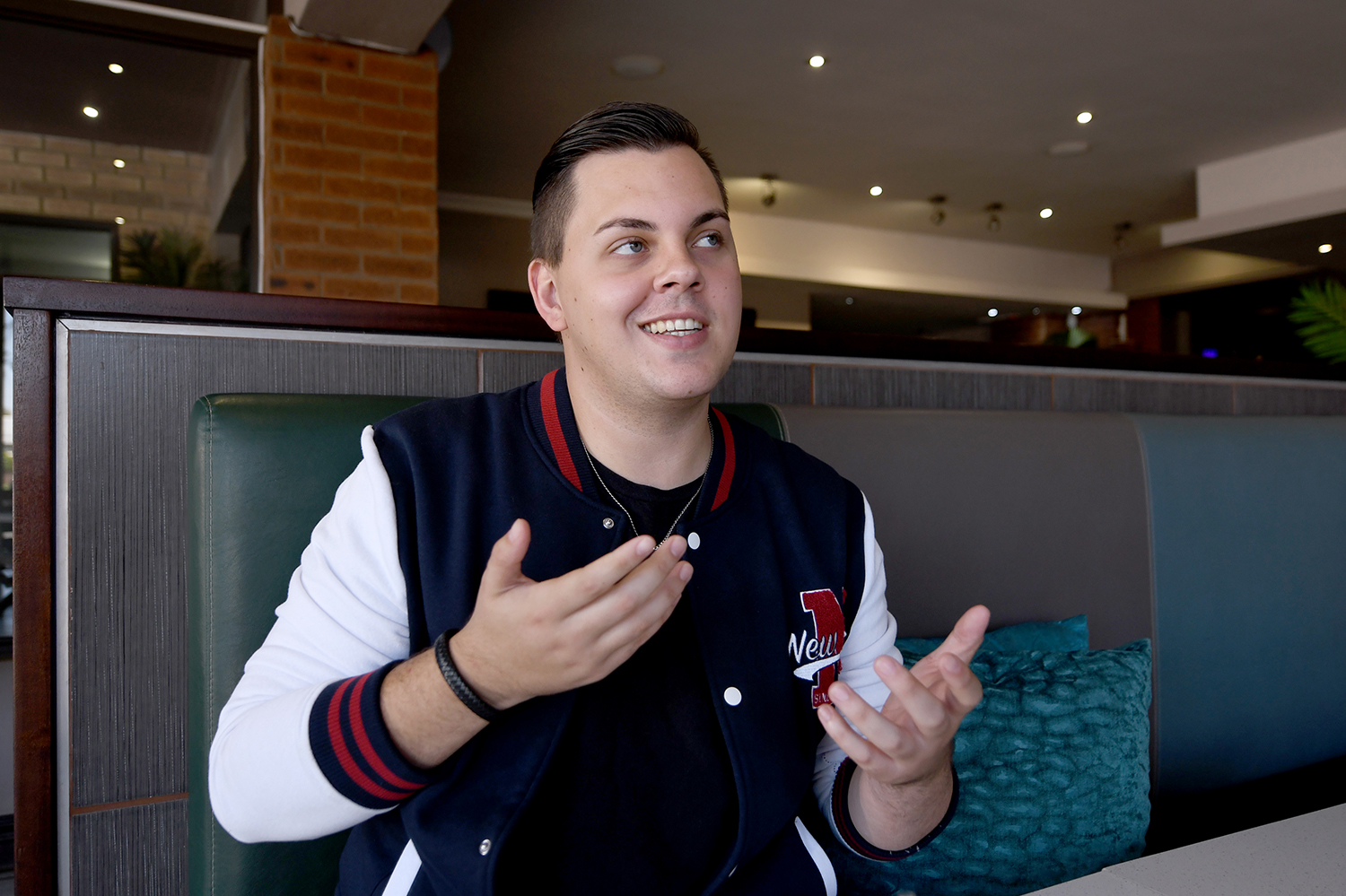 Dihan stel nuwe enkelsnit vry | Vaalweekblad