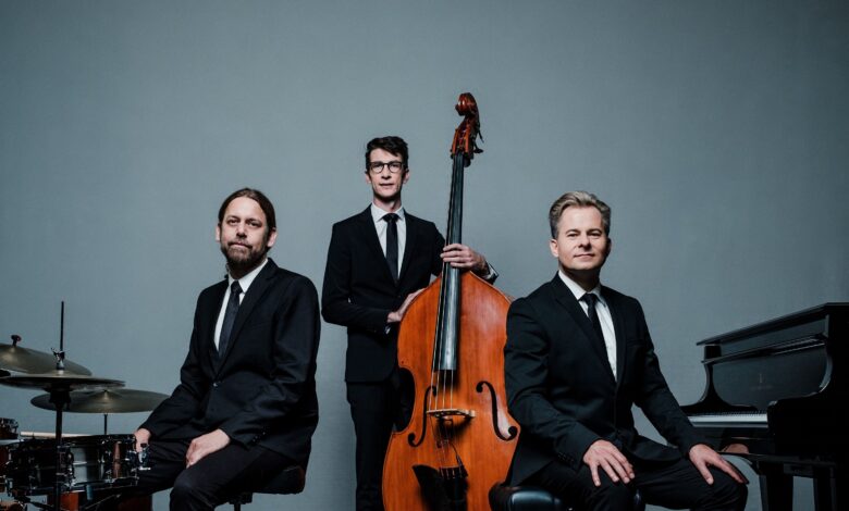 Wen kaartjies vir Charl du Plessis Trio | Vaalweekblad