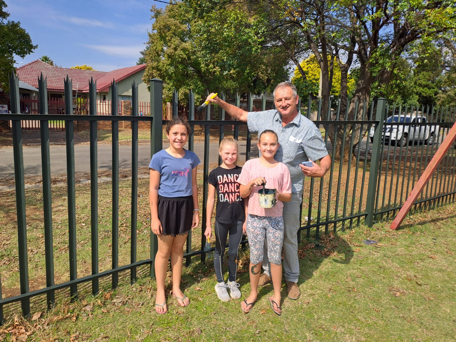 Skoliere verf skool se palisade heining | Vaalweekblad