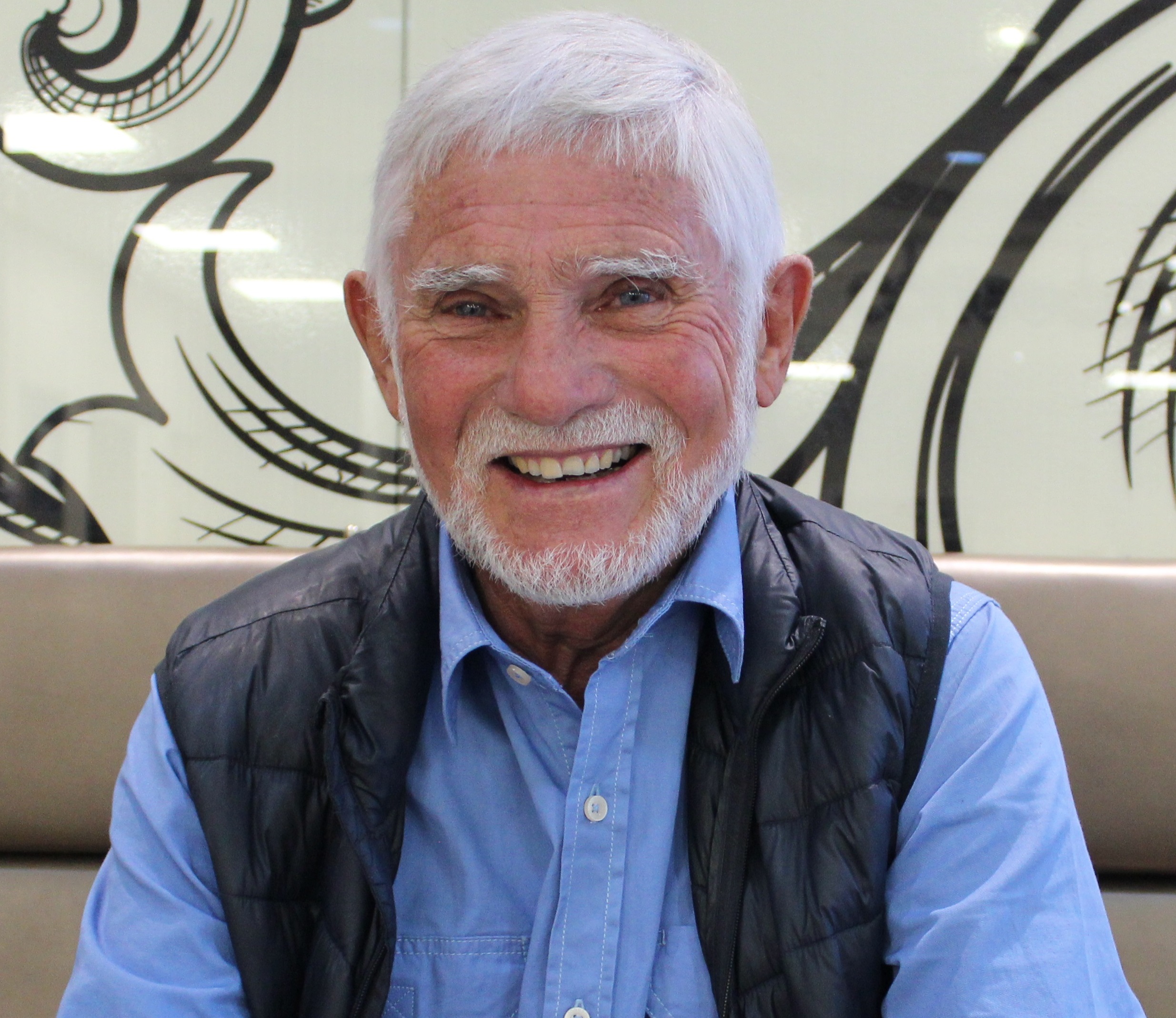 Johan Prinsloo - positief, vasberade met goeie skoot humor | Vaalweekblad