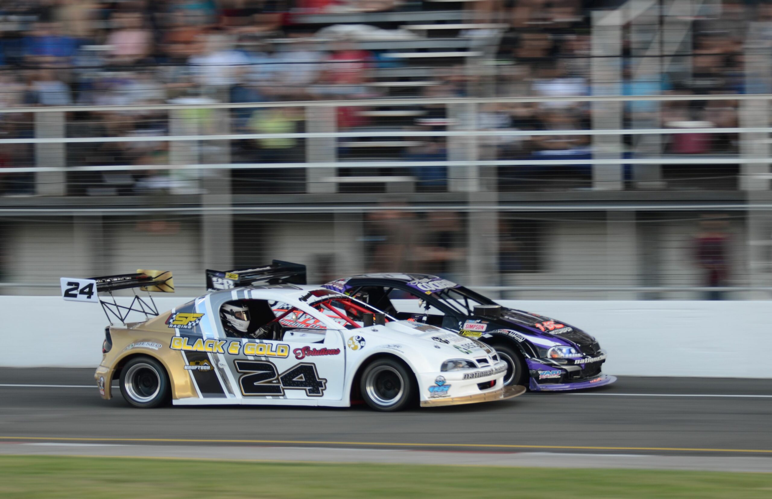 Asemrowende wedrenne te sien by Ultimate Raceway dié Saterdag ...