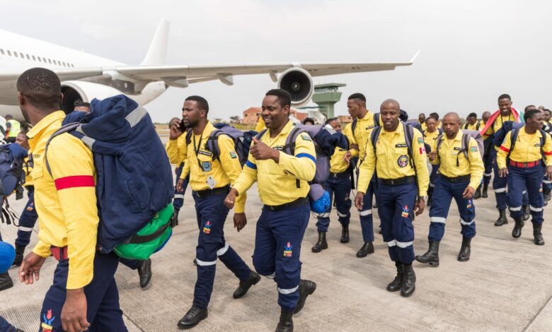 SA firefighters return home after Canada mission | Vaalweekblad