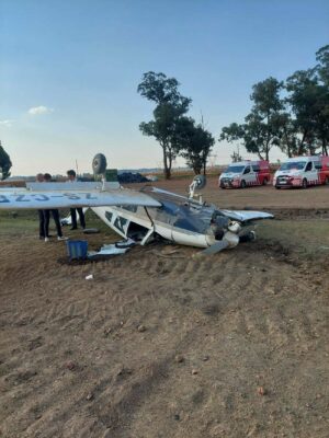 Noodlanding naby Rust-ter-Vaal | Vaalweekblad