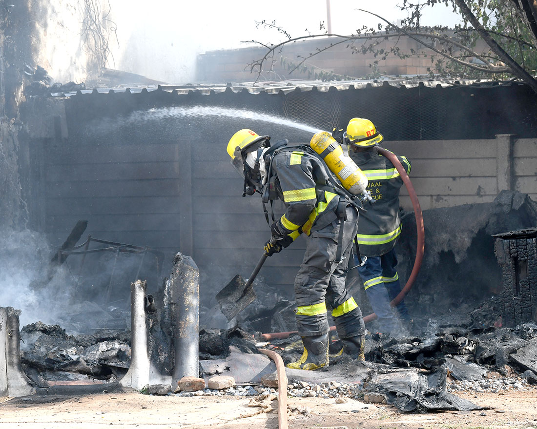 Struktuur brand in Meyerton-sakekern af | Vaalweekblad