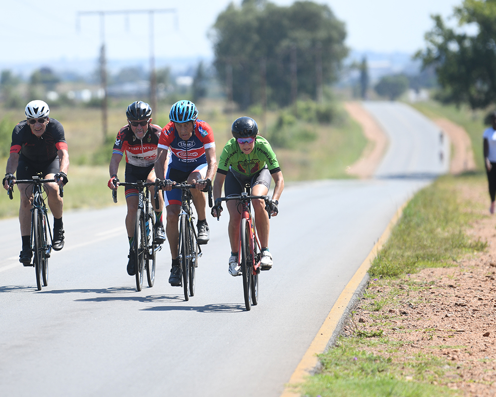 KYK: (Pelo)tonne fietsry aksie in Midvaal! | Vaalweekblad
