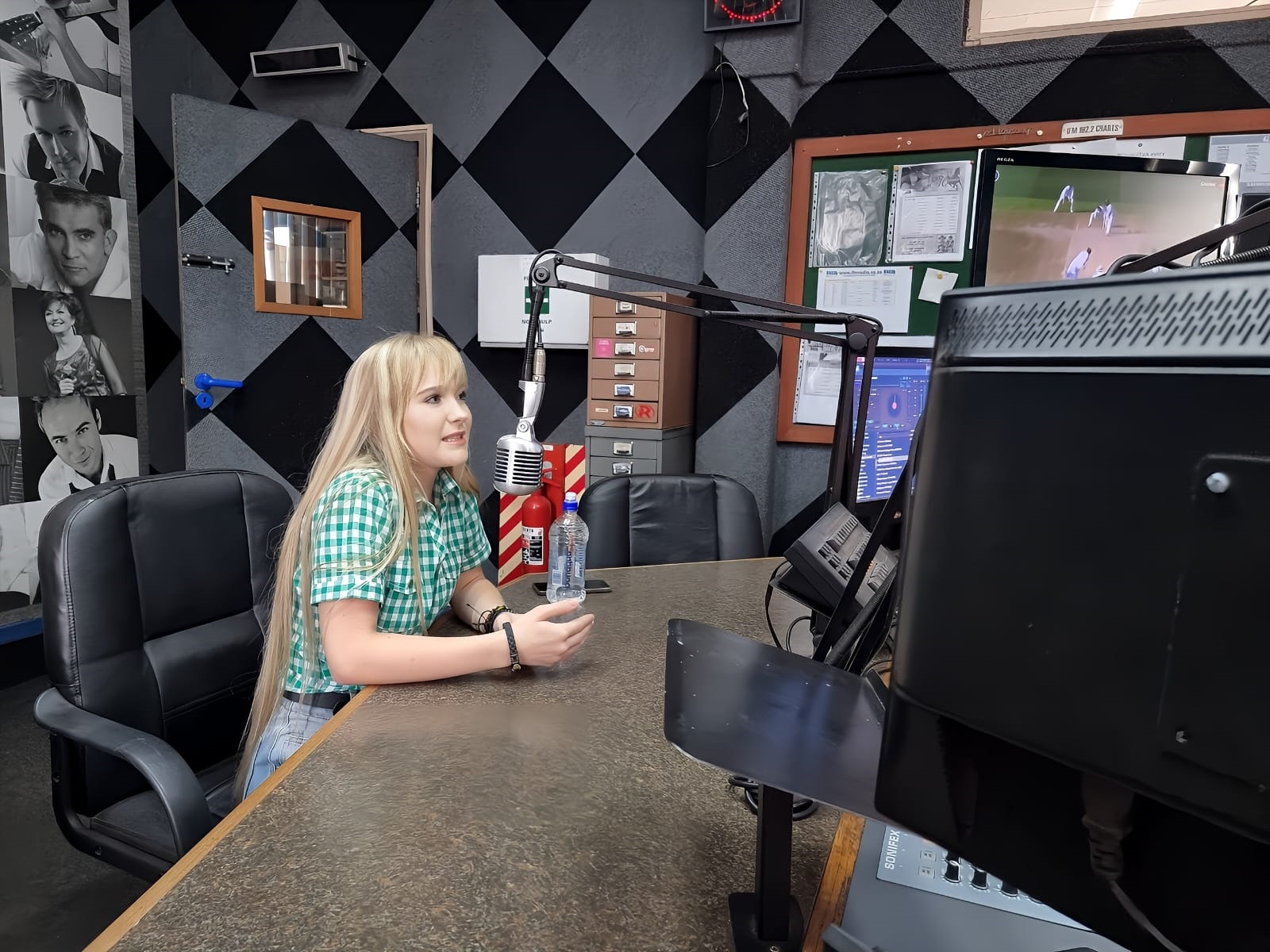 Sangeres verras met nuwe album | Vaalweekblad