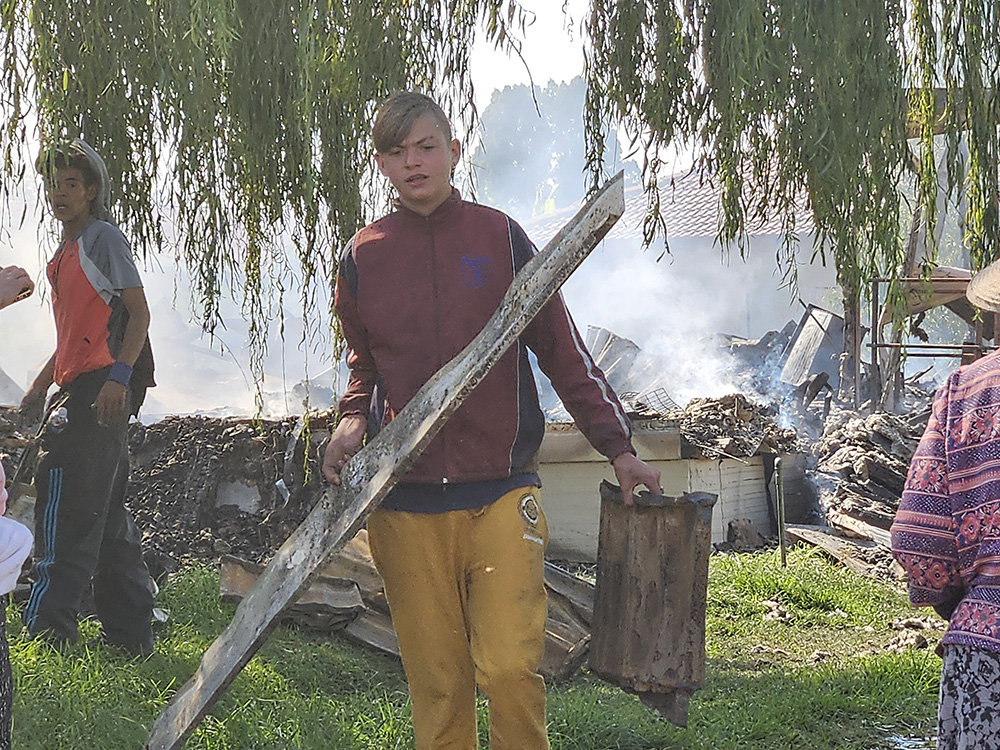 Talle dakloos gelaat nadat Leeuhof-woning afbrand | Vaalweekblad