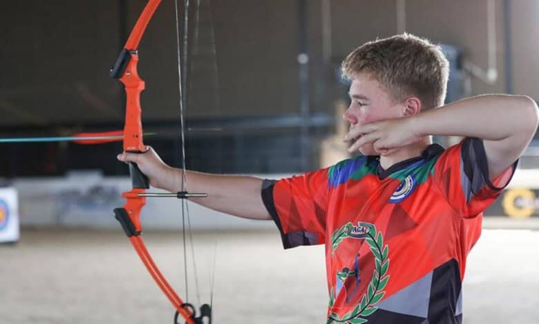Belowende jong boogskutter op pad na Namibië | Vaalweekblad