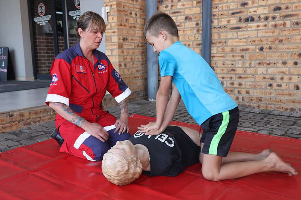 Medics join forces to educate public on CPR | Vaalweekblad
