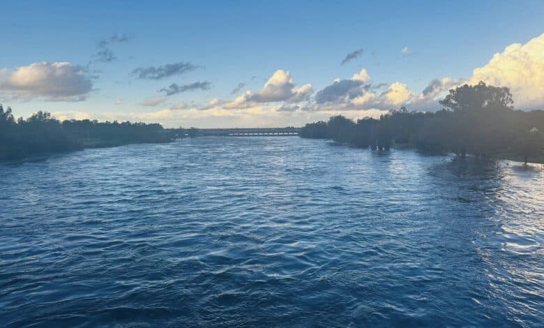 Oorstromings: Sowat 300 mense na verwagting geraak deur hoër watervlak ...