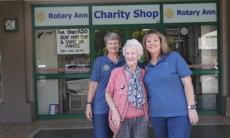 Bargains with heart at the Rotary Ann Charity Shop | Vaalweekblad