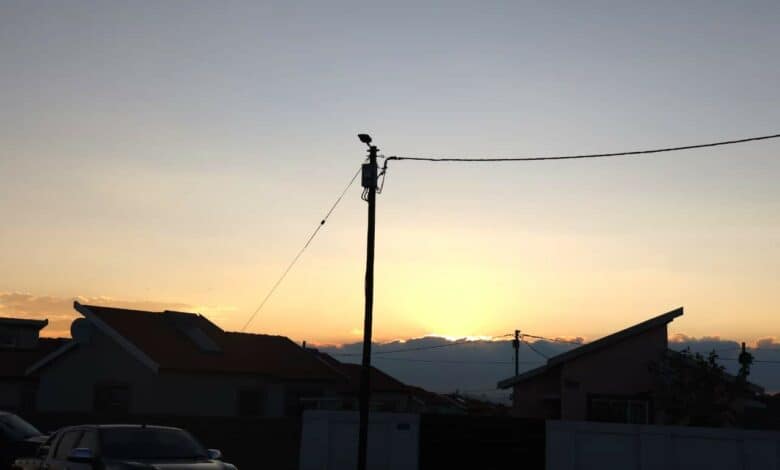 Midvaal installs over 100 streetlights in Savanna City | Vaalweekblad
