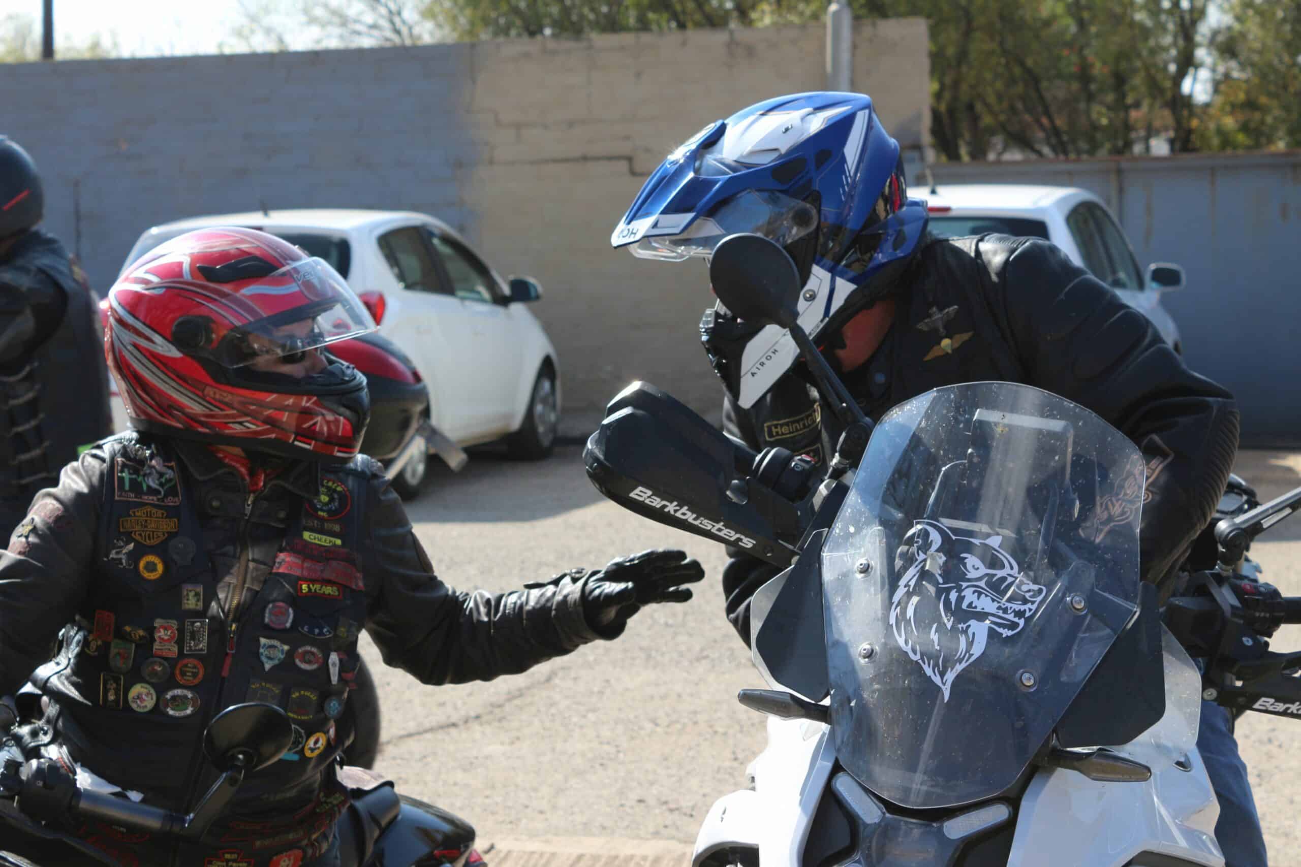 Bikers gee, VF Plus deel uit | Vaalweekblad