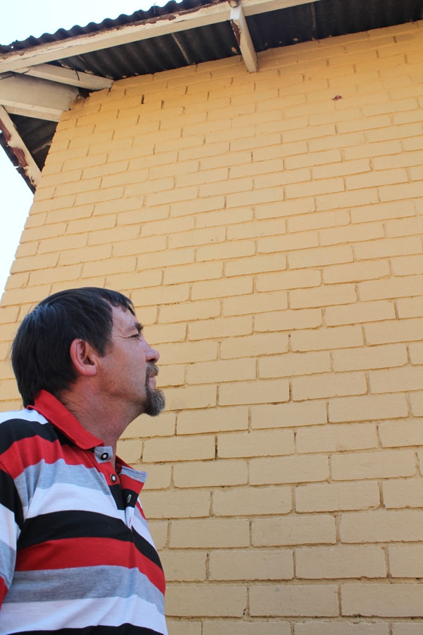 Pensioner dies after he was shot in his kitchen by two intruders ...