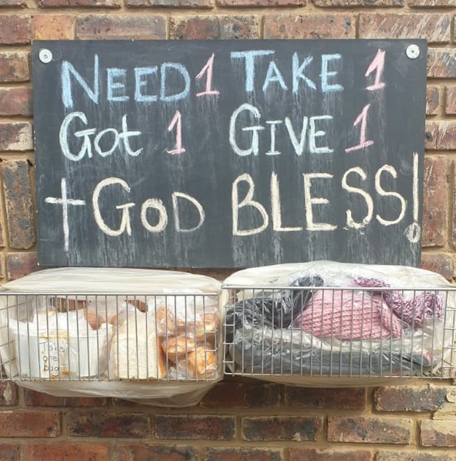 Mandjies teen die muur bring warmte en hoop | Heidelberg Nigel Heraut