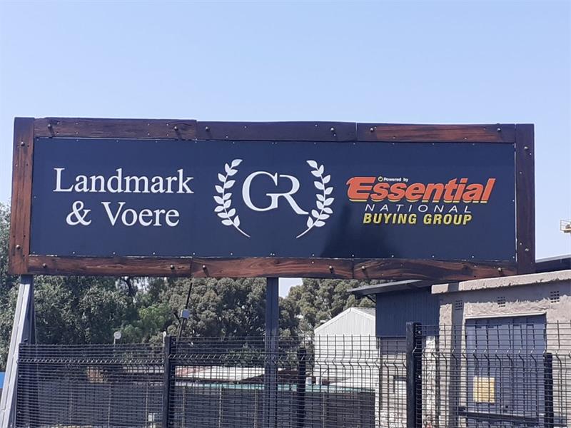 Alles en meer by GR Landmark en Voere | Heidelberg Nigel Heraut