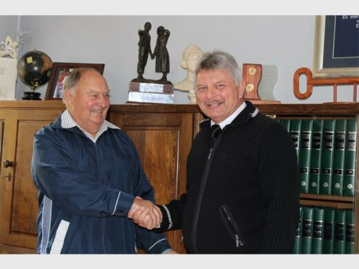 'Meneer' Izak vier 60 jaar in die onderwys | Heidelberg Nigel Heraut