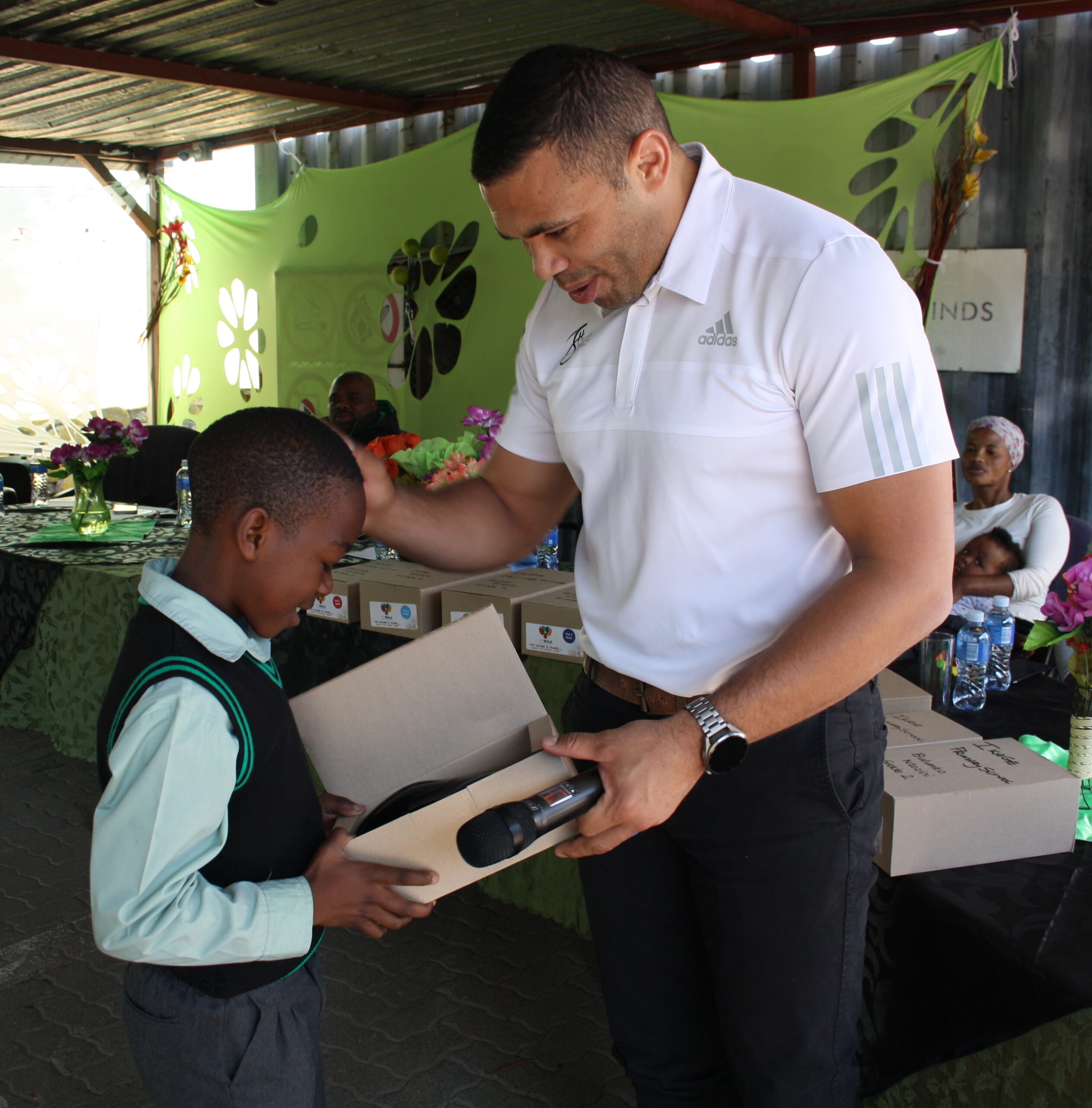 Rugby star steps up with shoes for 3 000 Alex children | Heidelberg ...