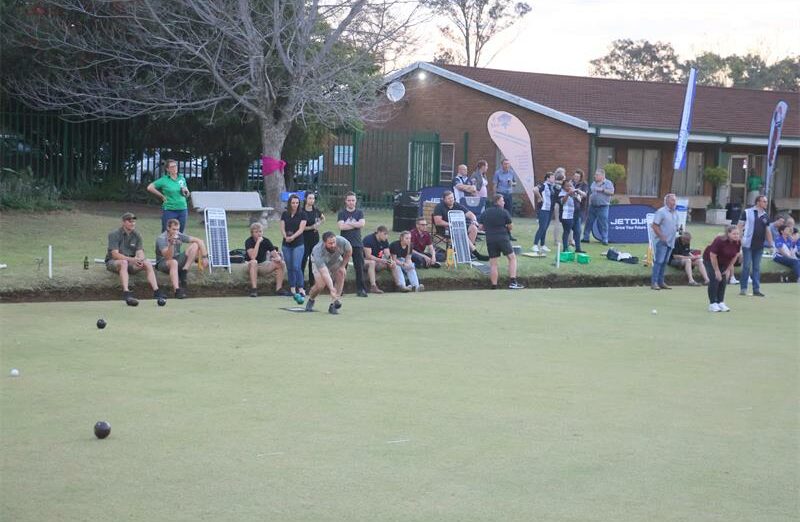 Spelers woeker by rolbal besigheidsliga | Heidelberg Nigel Heraut