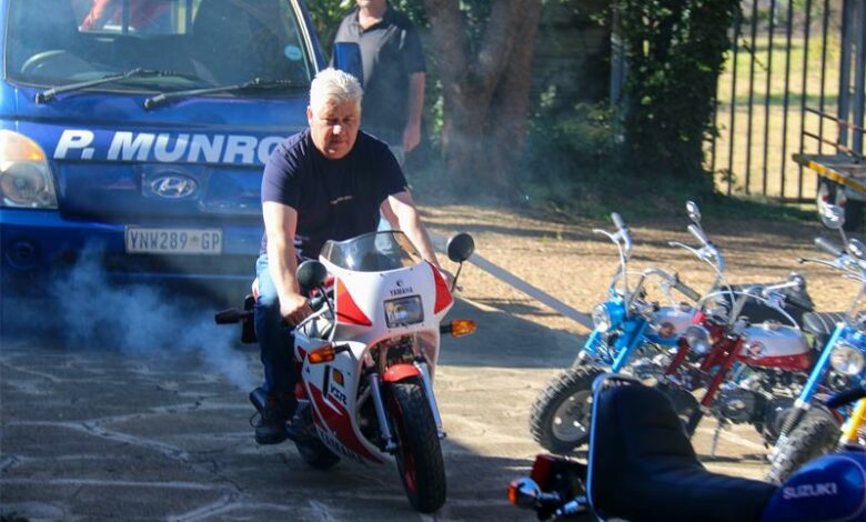 Grendeltyd stokperdjie word groot versameling van 50cc motorfietse ...