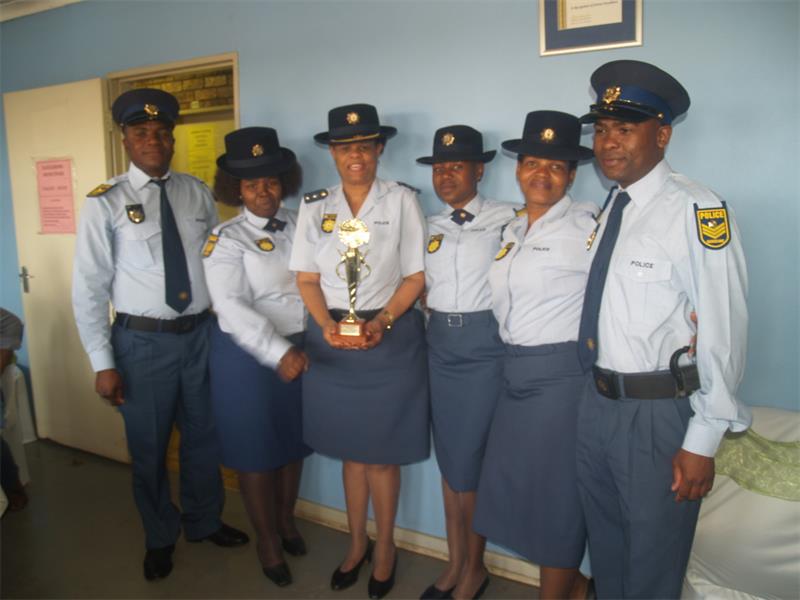 Colonel honours cop graduates with tears | Kathorus Mail