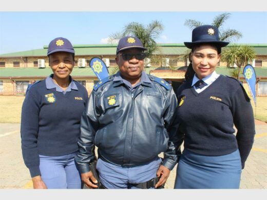 Vosloours SAPS pay last tribute to fallen cop in photographs | Kathorus ...