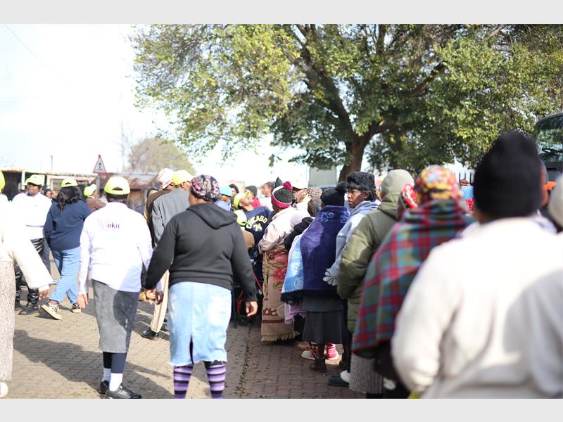 Moti Cares winter drive brings warmth and dignity to Katlehong ...