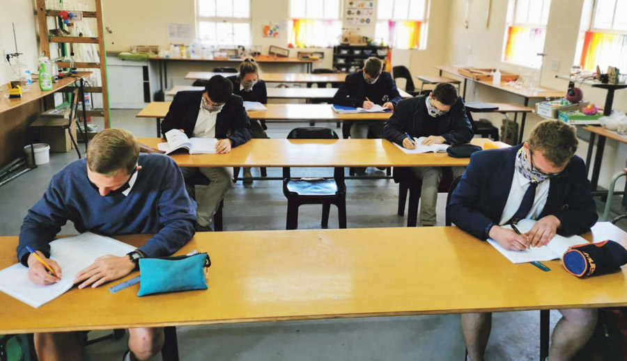 CVO-skool volstoom aan die gang | Die Pos