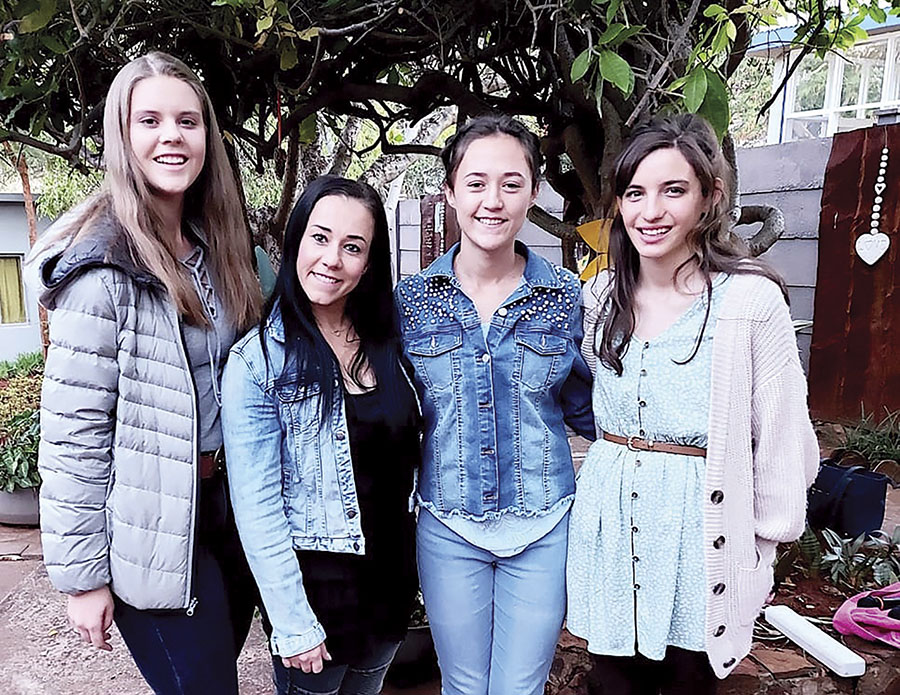 Frikkie Meyer-sangeres maak naam op ’n internasionale verhoog | Die Pos