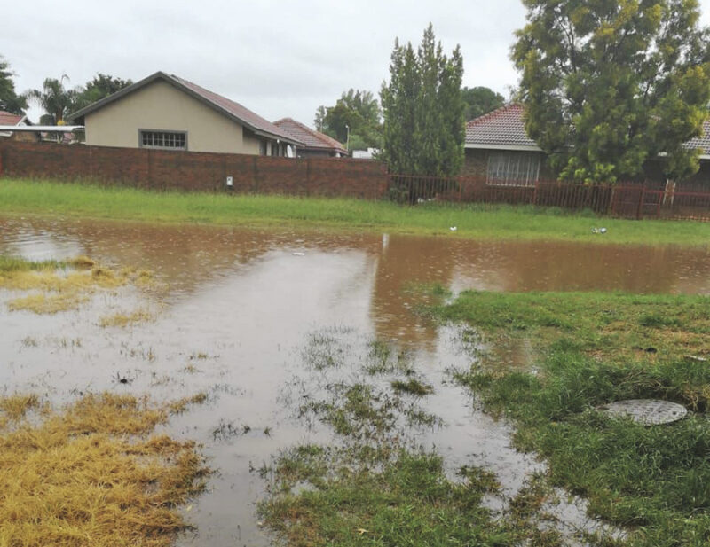 Modimolle is kniediep in die @#$%*! | Die Pos