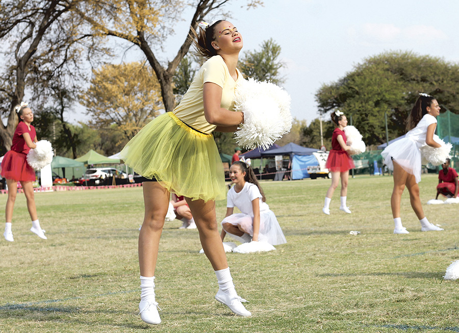 Warries vier 75 jaar se uitmuntendheid | Die Pos