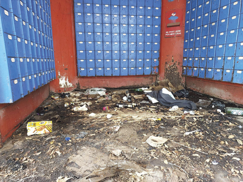 Vullis in hoofstraat ’n seeroog | Die Pos