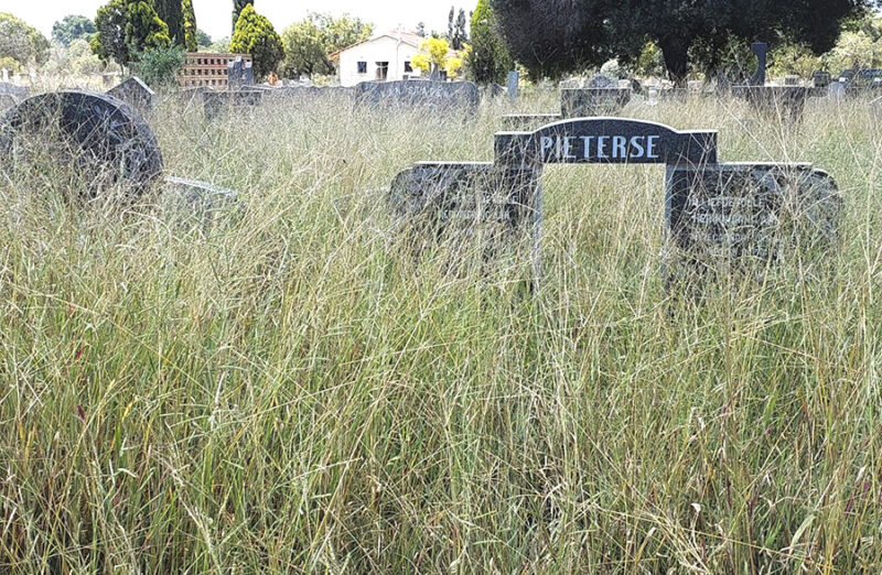 Begraafplaas weer netjies ná spanwerk | Die Pos