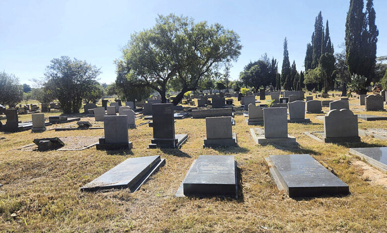 Begraafplaas weer netjies ná weke se sweet en swoeg | Die Pos