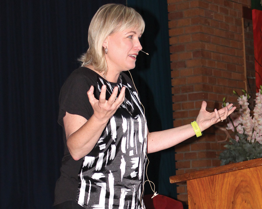 Sit jou voet neer, sê Lindie Strydom | Die Pos