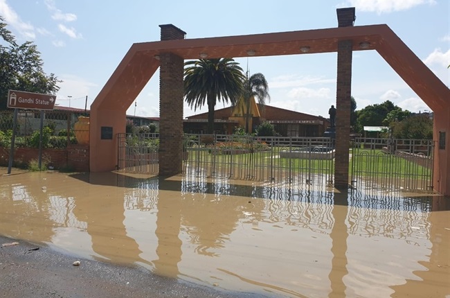 WATCH | Streets closed in Ladysmith after flooding | The Witness